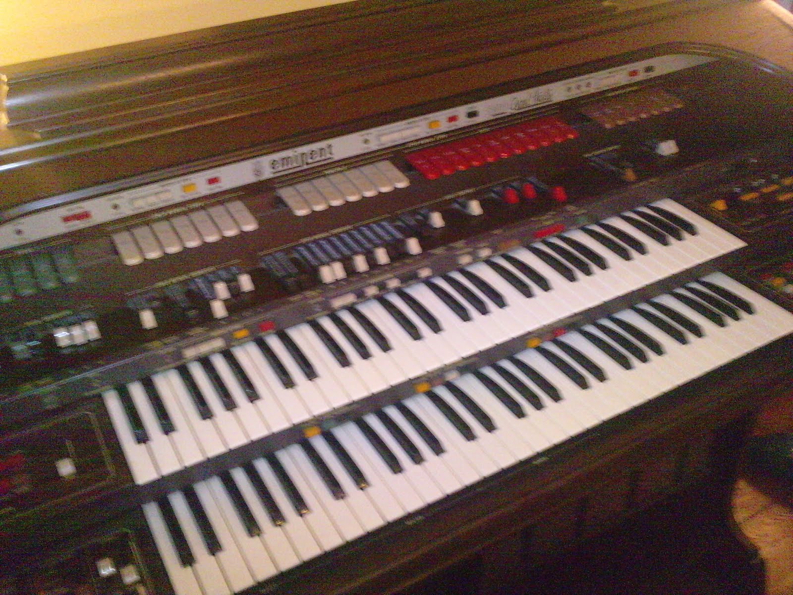 nikko909,maintenance et réparation des instruments de musique VINTAGE ...