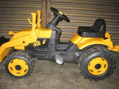 JuaiMurah: Smoby Tractor Trike With Wagon