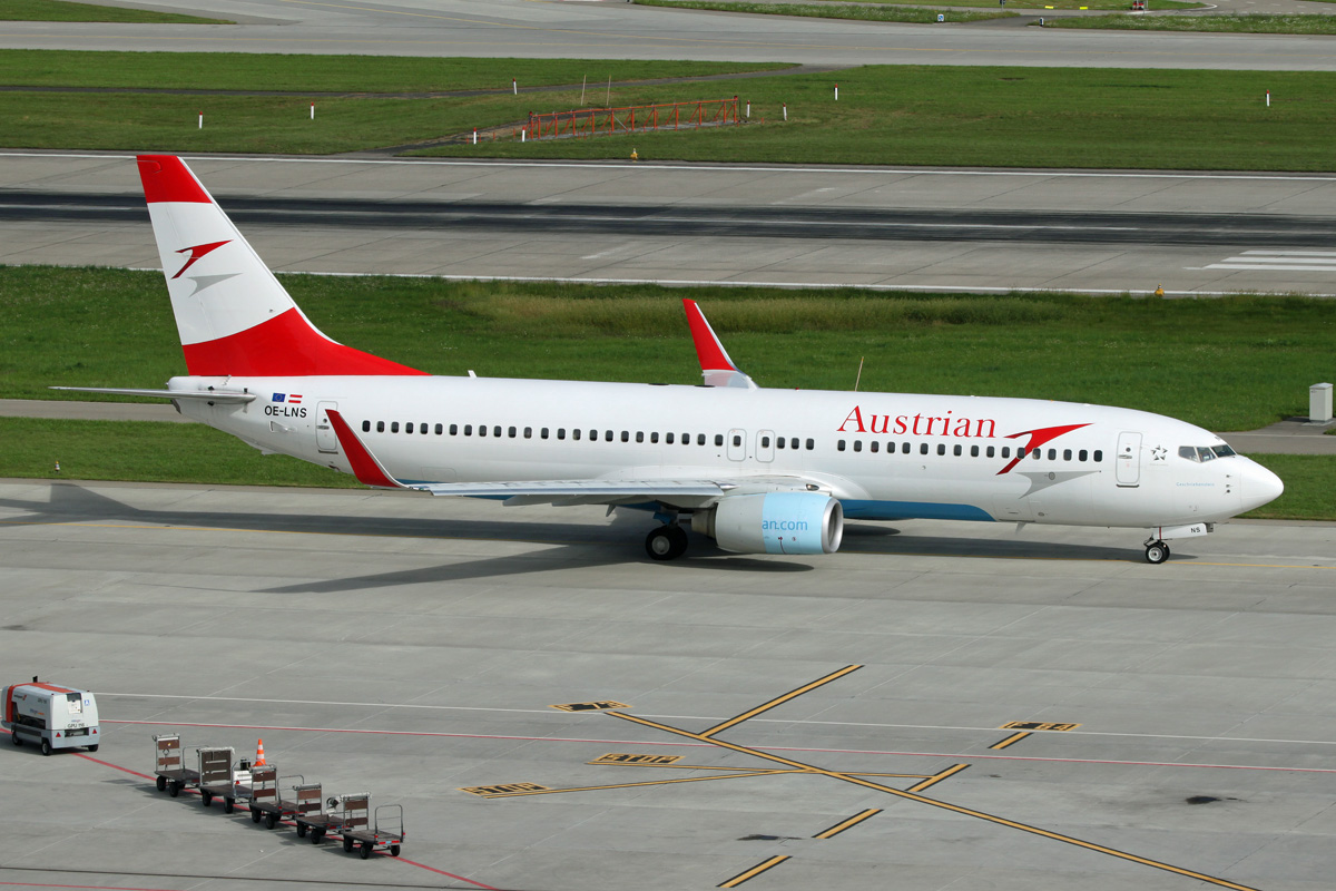 Planes and Trains - Planes 2010: OE-LNS / Boeing 737-8Z9 (w) / Austrian ...