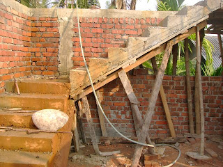 Kerala-House Construction at Kaloor,Cochin: Lintel,flat sunshades and ...