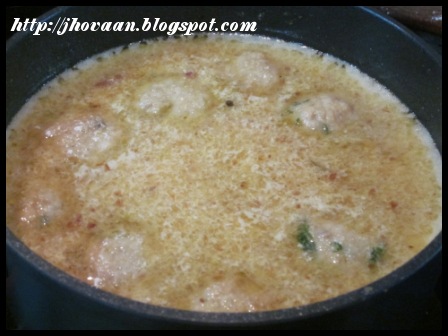 Jhovaan - Meal (in Konkani): Recipe: Kashmiri Ghushtaba - Meat Ball ...