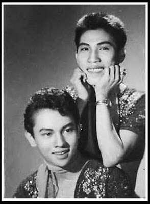 Video 48: THE INCOMPARABLE "REYCARD DUET"