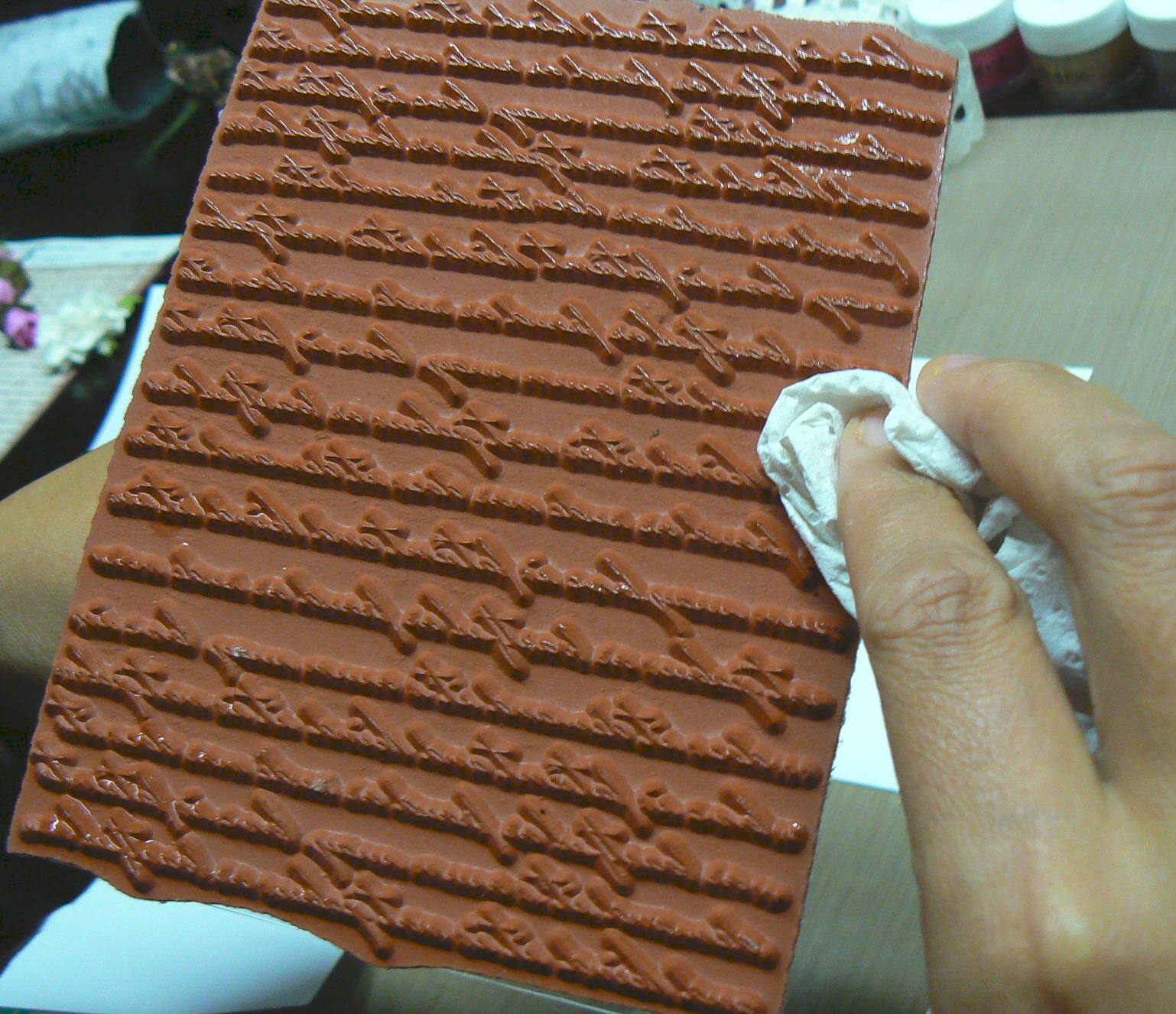 Oh, Scrapulous!!: Tutorial ~ UTEE Embossed & Inked Background