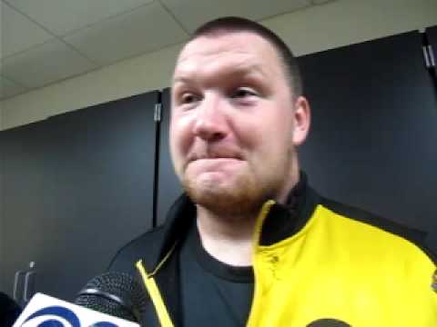 FARK.com: (6672628) Beluga whale from Chicago travels over state lines ...