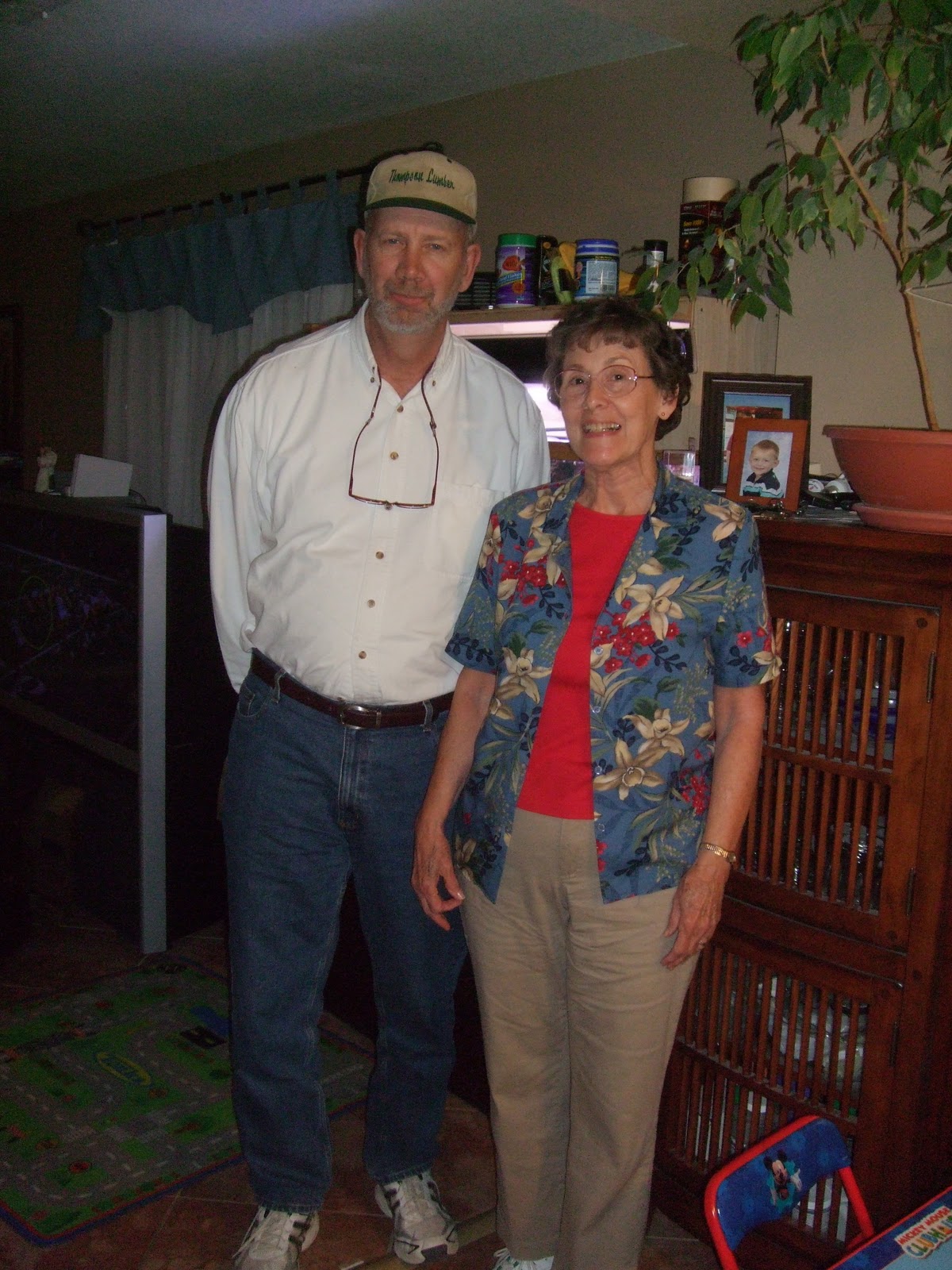 One Red Daisy: Flashback Friday: June 2009 Uncle Jeff and Aunt Jane