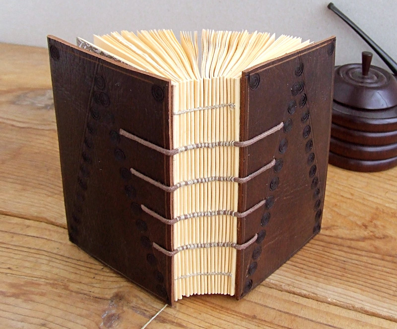 TeoStudio Handbound Journals: Sewing on cord