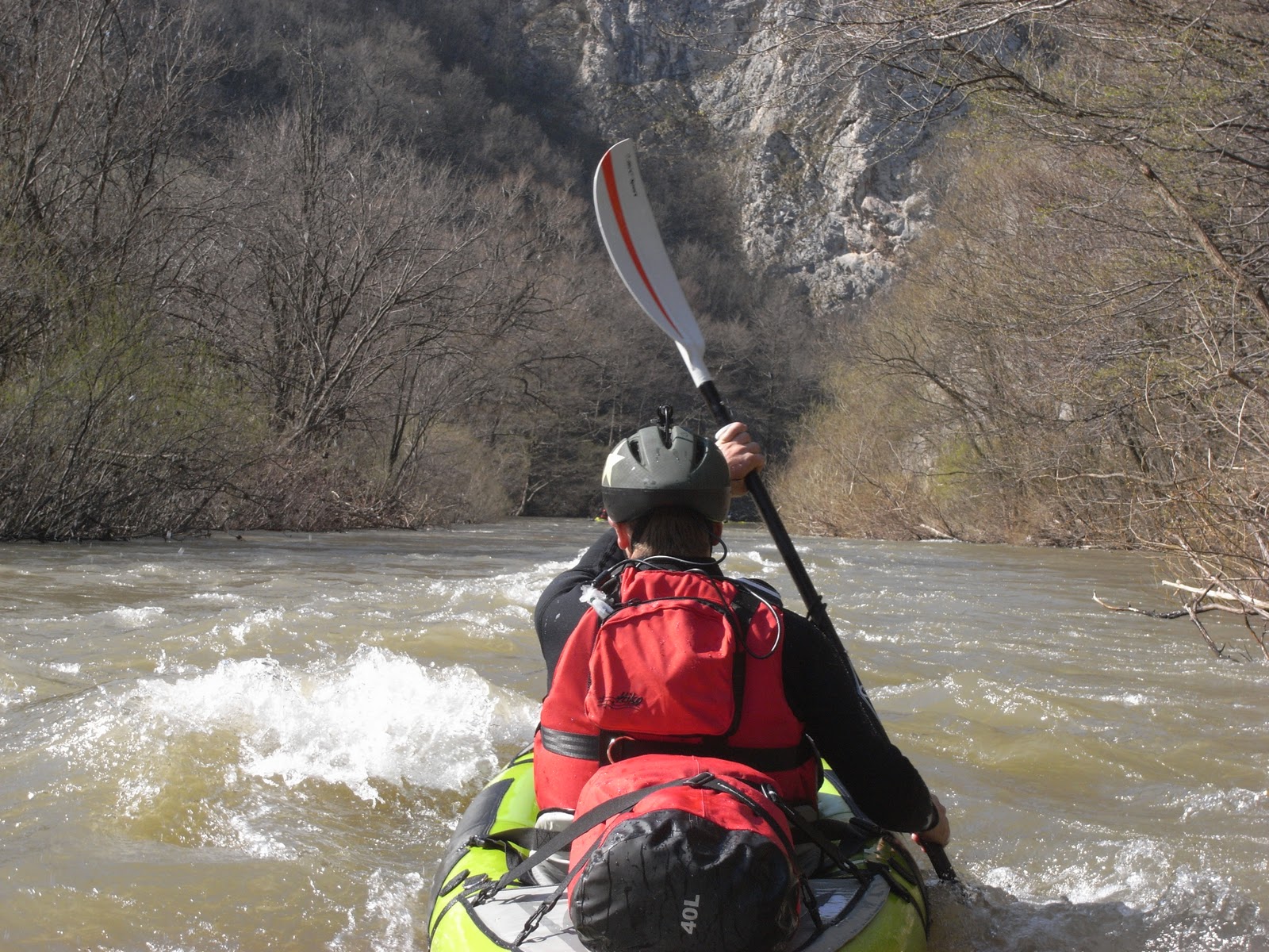 Romania vazuta din caiac: Cu caiacele pe Raul Nera, 8 aprilie