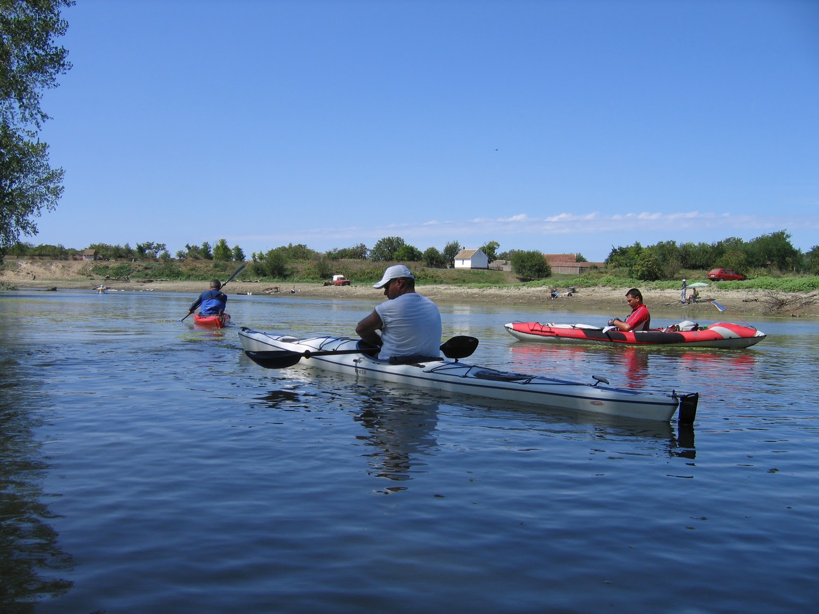 Tură pe râul Timiş, 65 km, România – Serbia – Romania vazuta din caiac