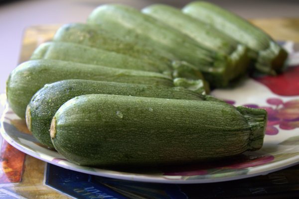 Food for the Lebanese Soul in All of Us: Koosa Mehshee (stuffed squash ...