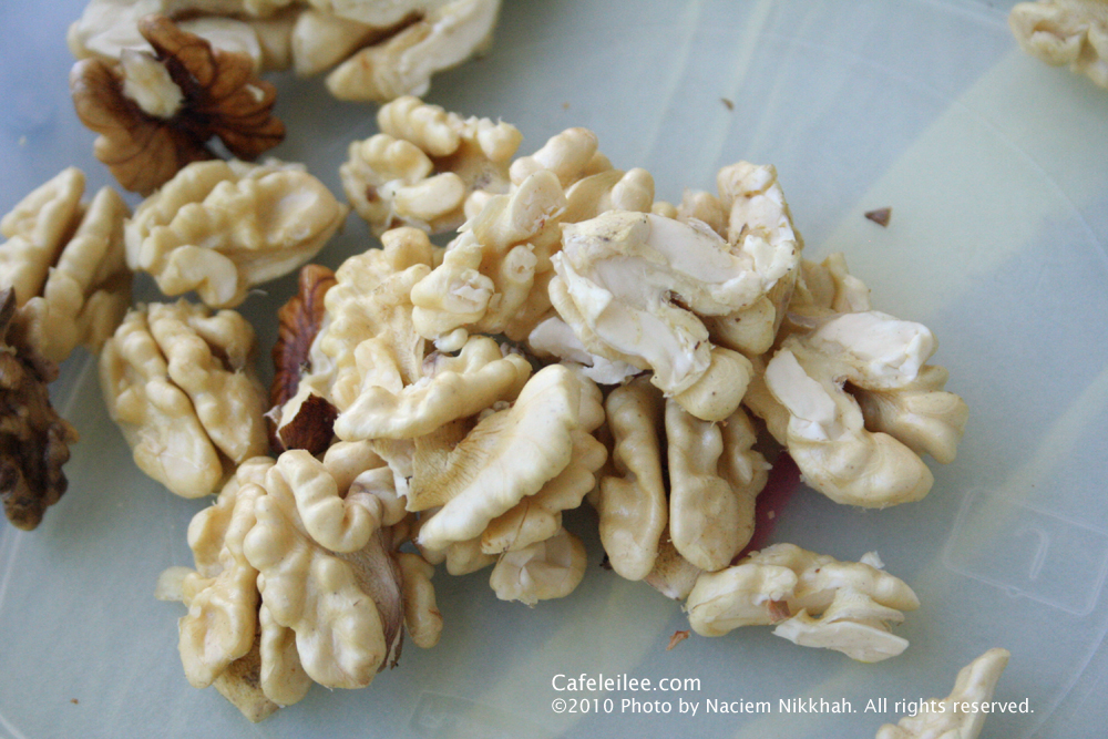 Cafe Leilee کافه لیلی - Foods from Persia to Bay Area: Fresh Walnuts in ...