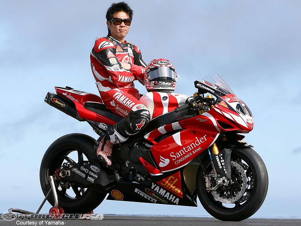 Ordered the 2008 R1 WSBK winning Santander replica bodywork.. | Sport Bikes