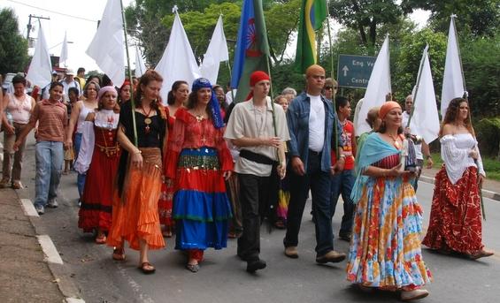 TUDO SUPER INTERESSANTE: QUEM SÃO E DE ONDE VÊM OS CIGANOS?