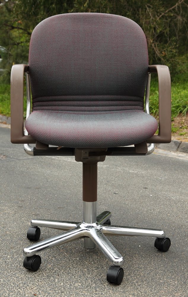 Moltojunk: Wilkhahn FS Line 211/8 office chair