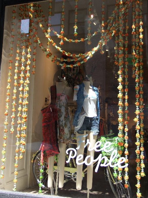 Cavania: Inspirational Stores & Display Ideas