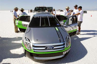 Ford World: Ford Fusion Hydrogen 999 Hits 207mph