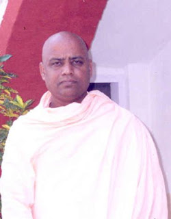 Peace Maker: Swami Jivanmuktananda
