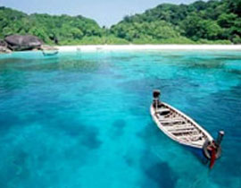 Indonesian tourism: Moyo Island, Small Island Teaser heart Lady Diana