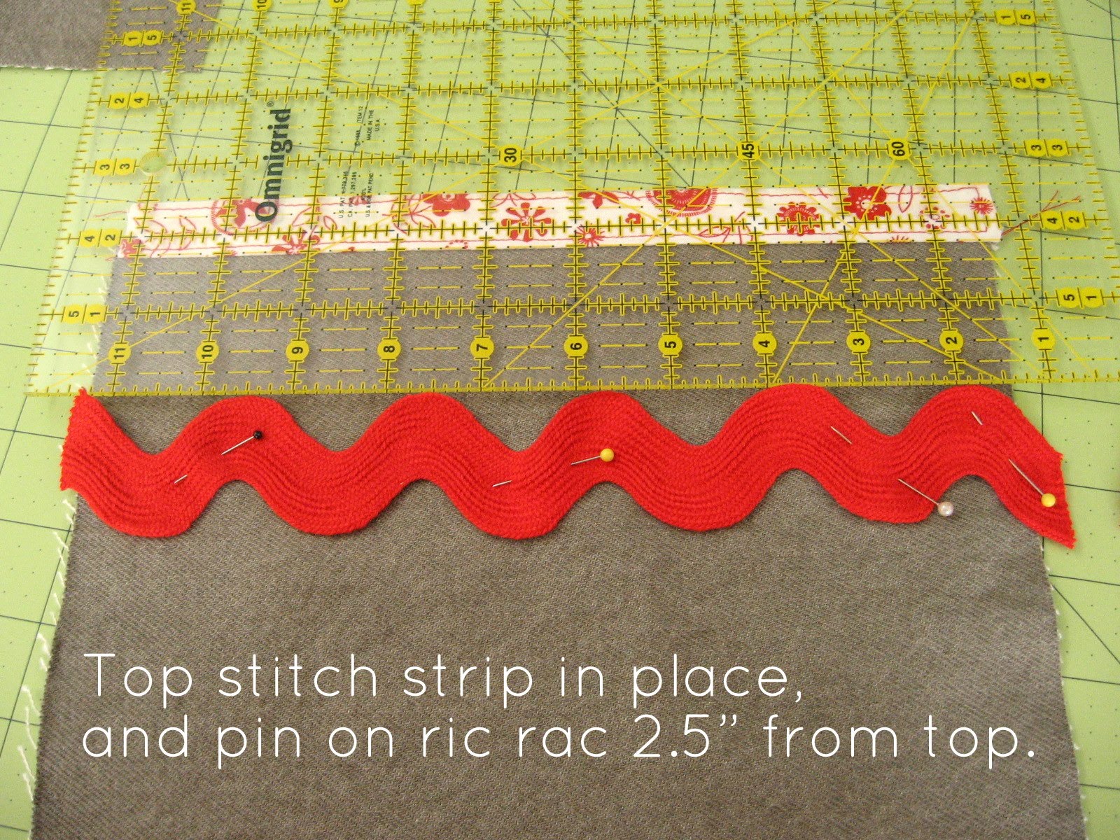 Pickup Some Creativity: Teacher's Coverall Apron Tutorial