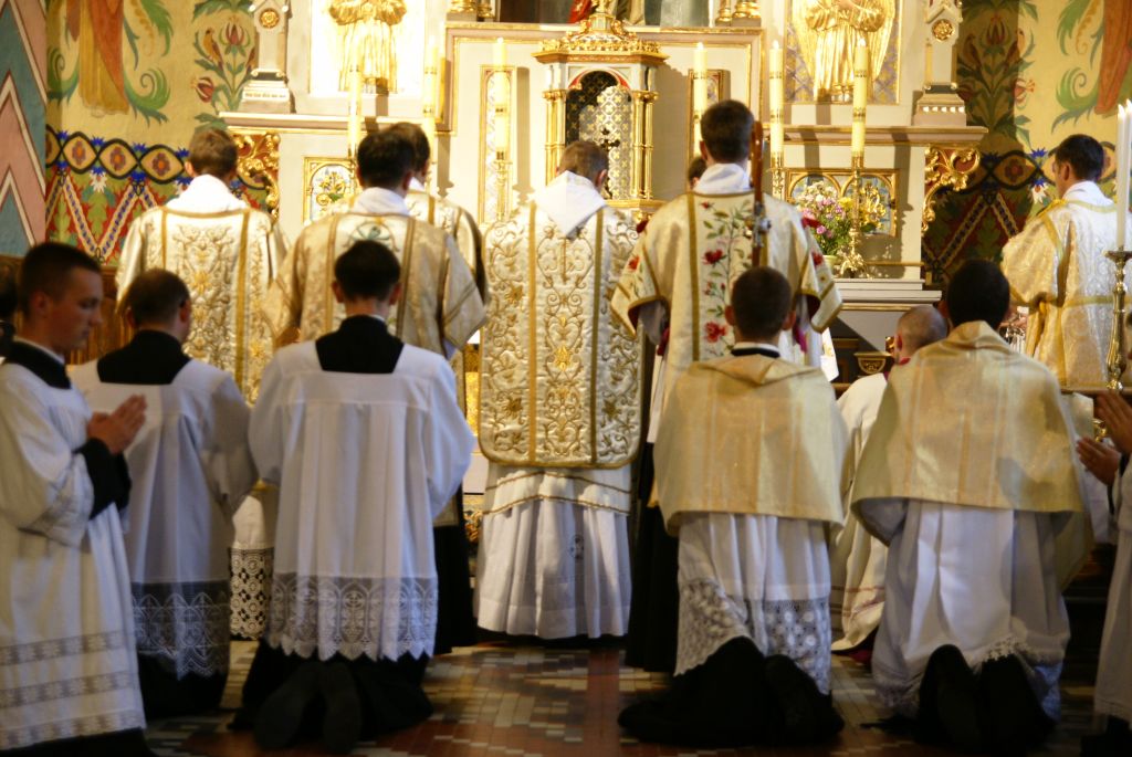 Missa Gregoriana no Mundo . SANTIDADE: Benedictine Abbot Celebrates ...