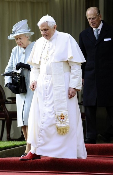 New Liturgical Movement: The Pope in Britain