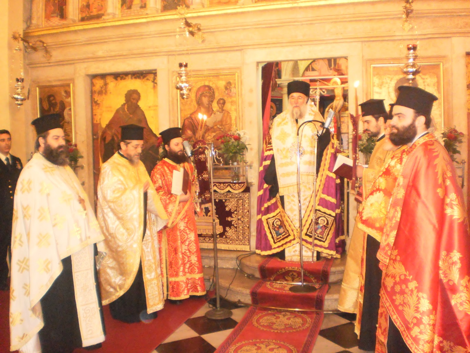 Ενορία Αγίου Ελευθερίου Κερκύρας: ΠΡΩΤΟΧΡΟΝΙΑΤΙΚΗ Θ. ΛΕΙΤΟΥΡΓΙΑ ΚΑΙ ...