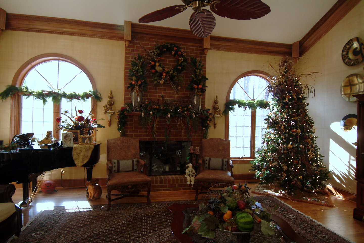 A Perfect Setting: A Setting for Christmas Decorating