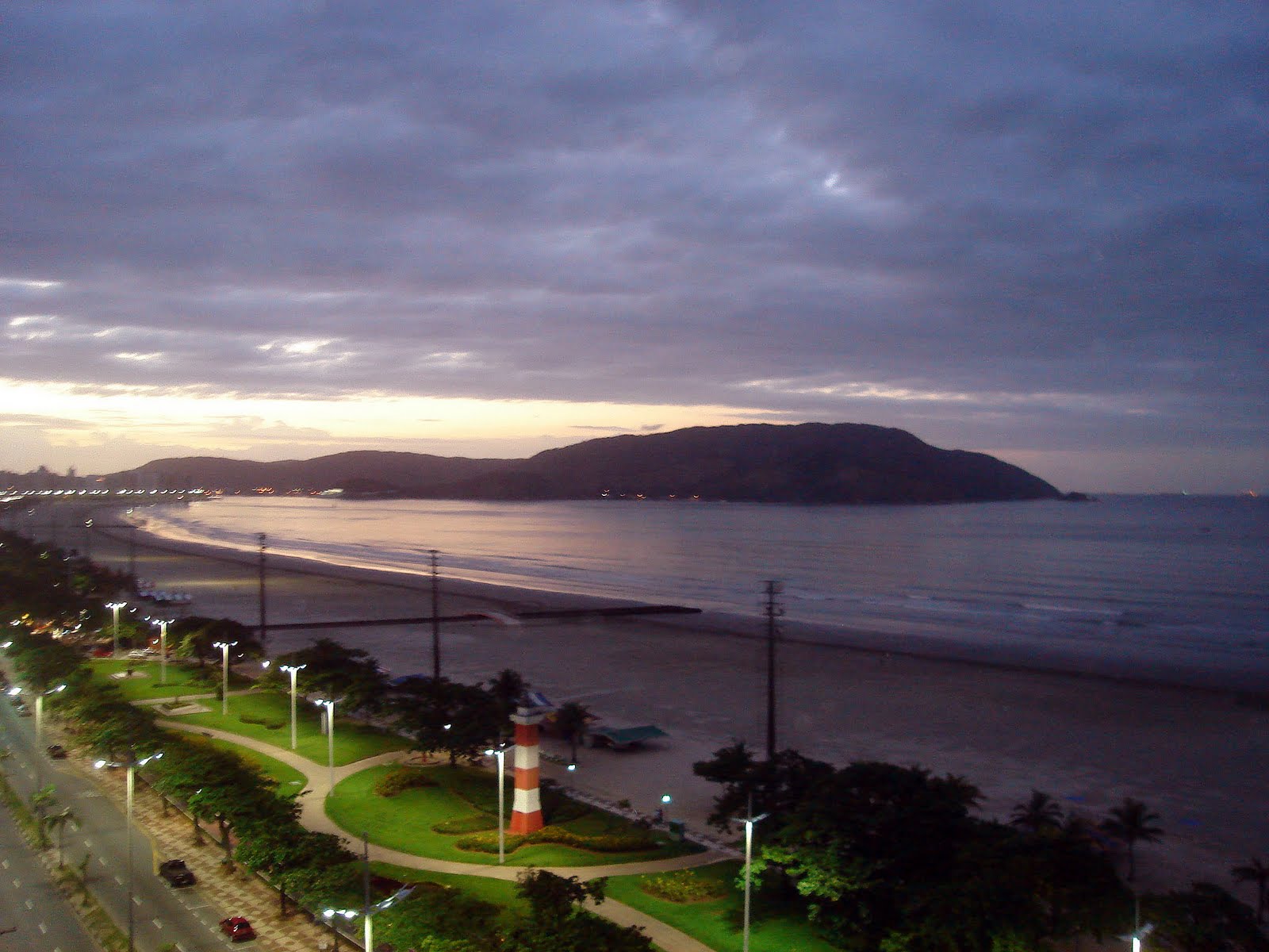 **MIL LUGARES PARA VISITAR**: Santos_SP