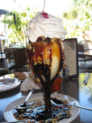 Epicuriosity Killed my Waistline: Sammy's Woodfired Pizza