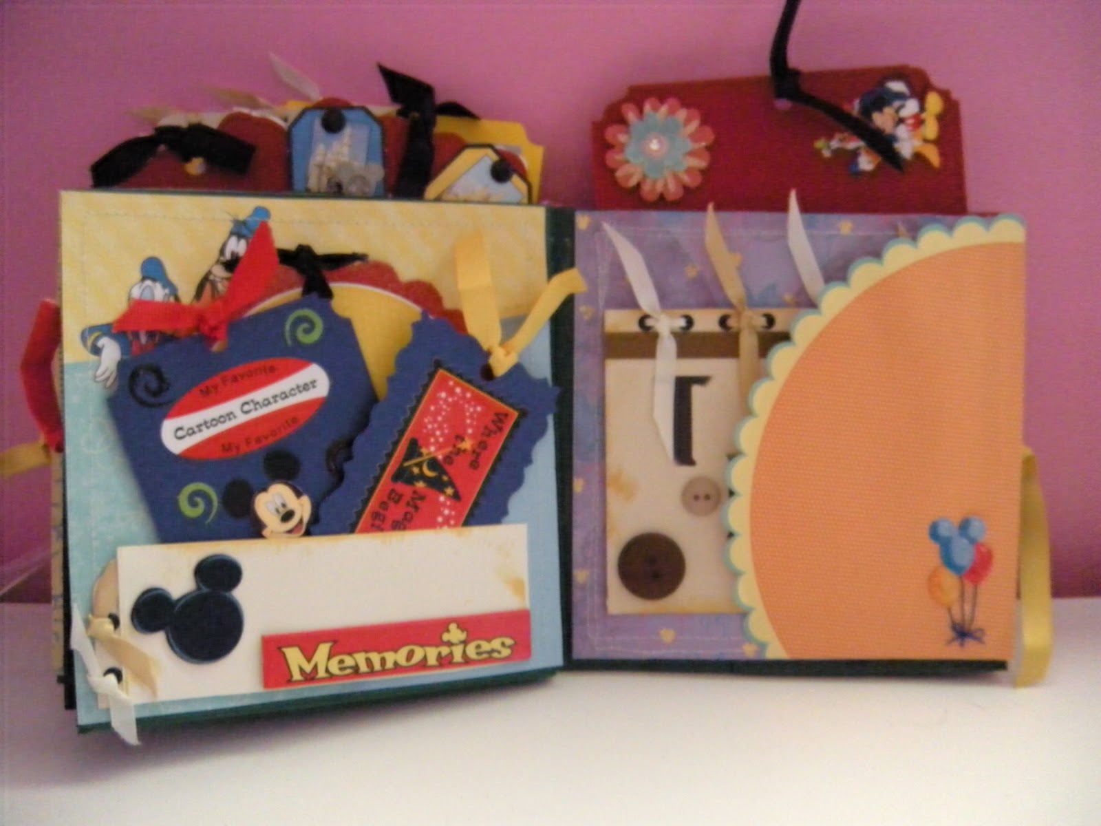 Scrapping With Lisa: Past Projects.