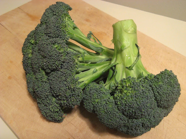 The Well-Fed Newlyweds: Roasted Broccoli