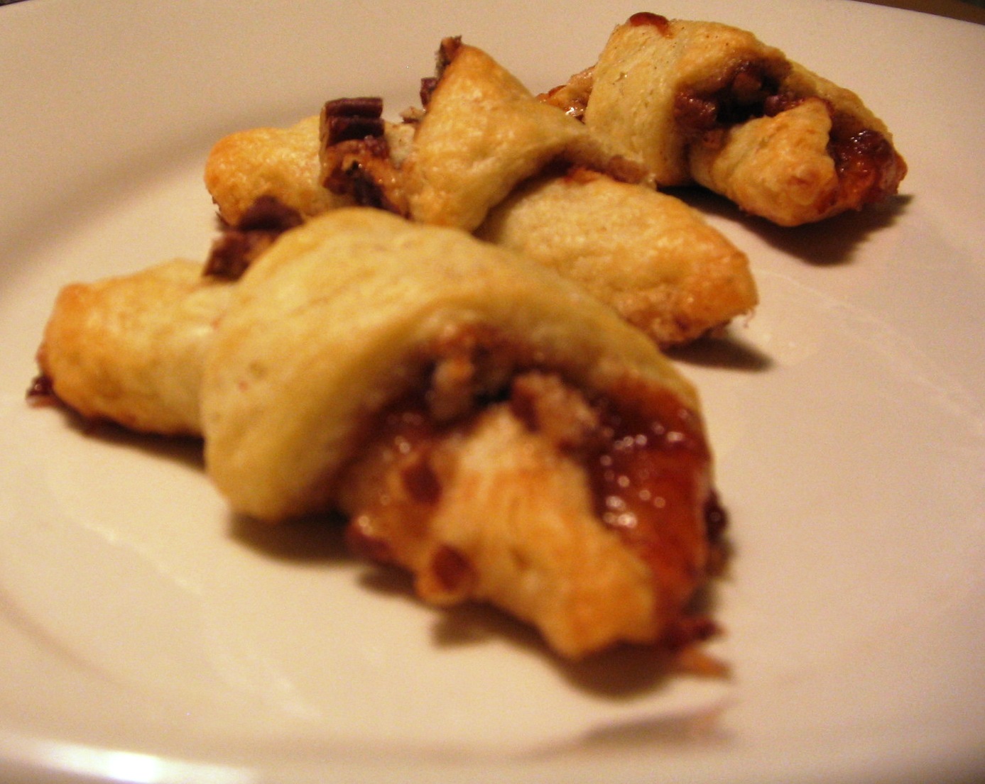 Pecan Date Rugelach * ~ * Rugelach mit Datteln und Pekannüssen