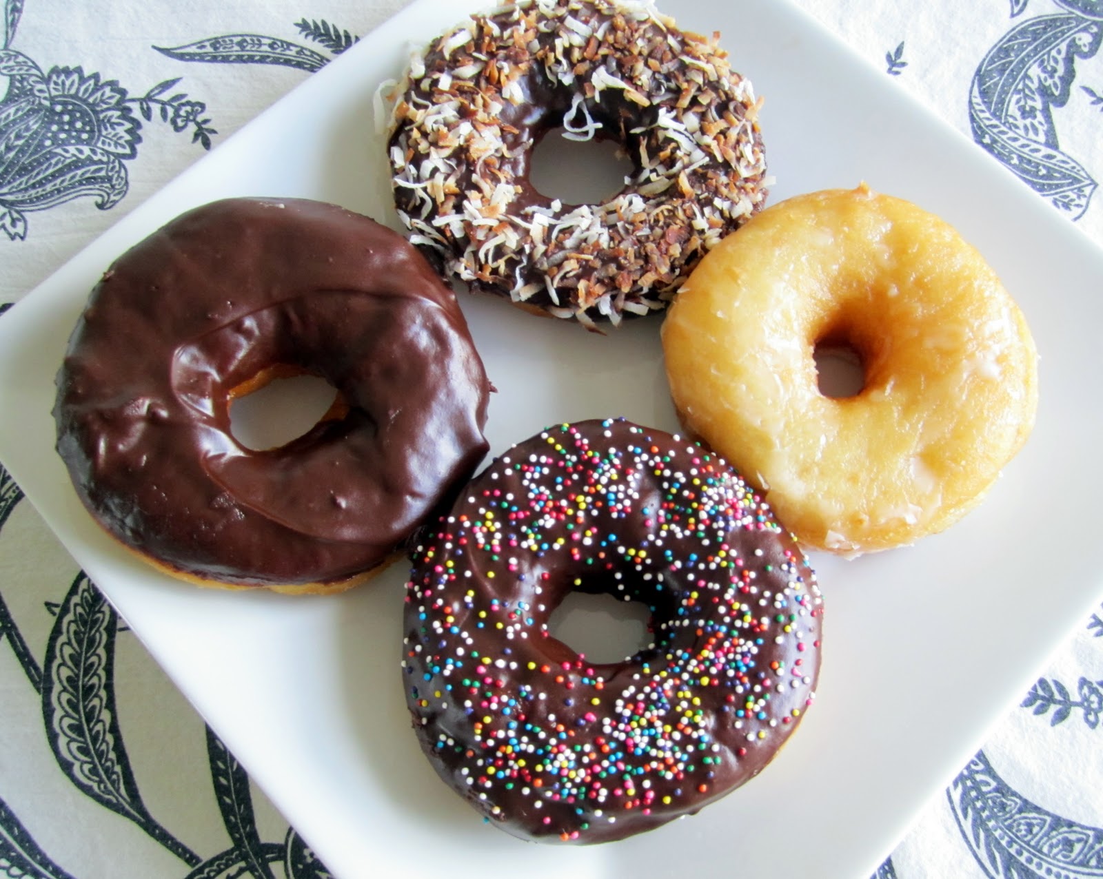 Pretty Lil' Posies: Homemade Doughnuts
