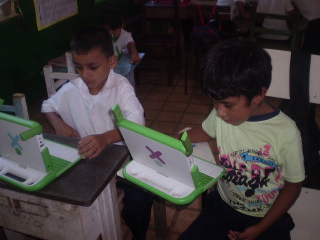 LILIANA SERVIN : Trabajo de Exploración con los niños del 1º grado.