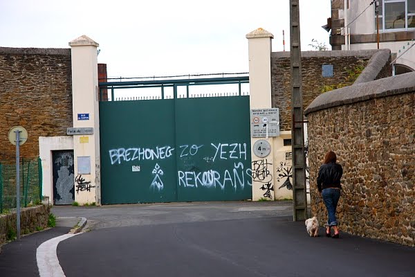 Magic Lantern Show: Jail Break . . . or Jail Bait