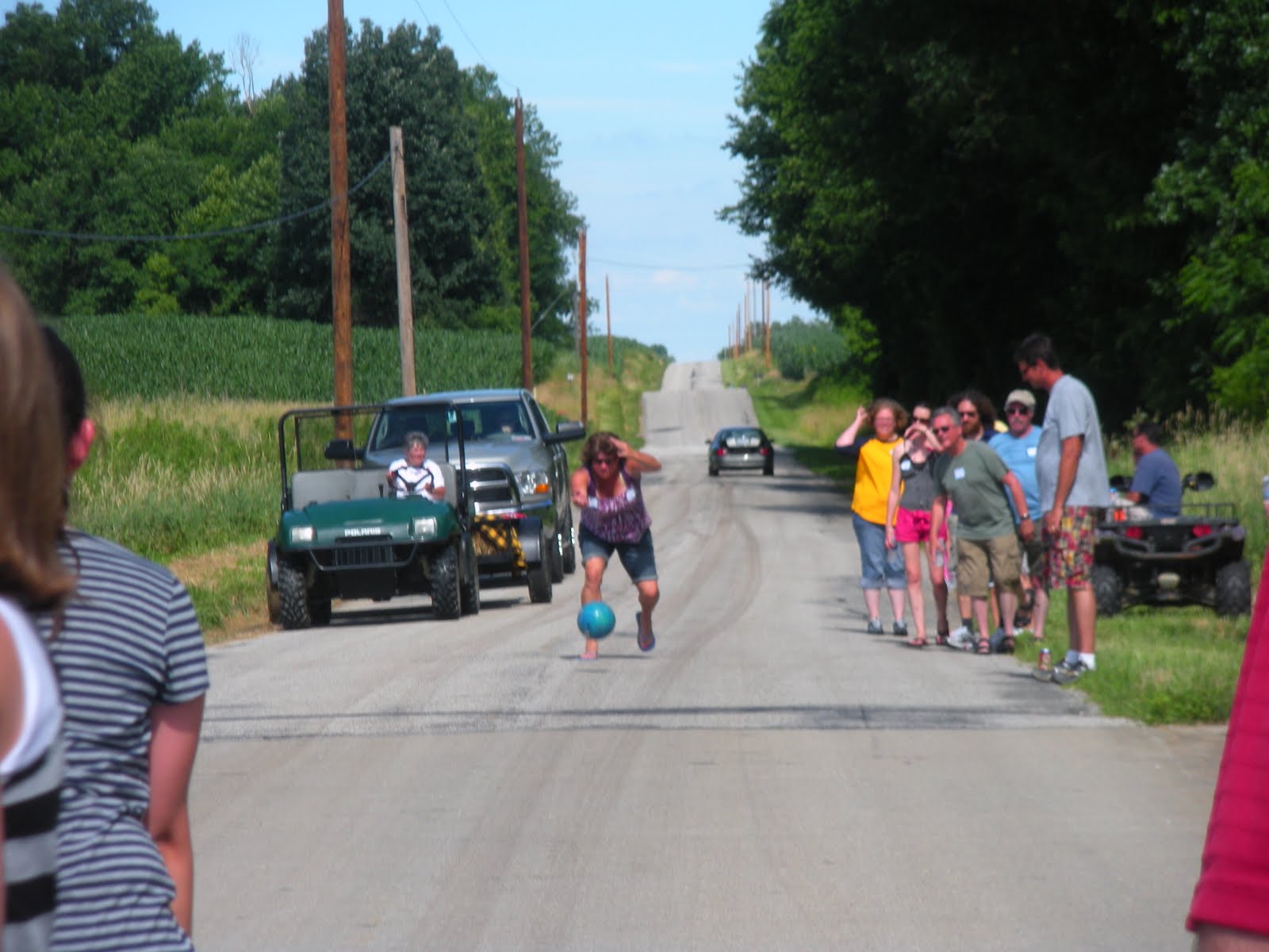 Off the Cuff and INDYpendent: Irish Road Bowling
