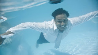 Our Lanka: First ever Under Water wedding photo shoot in Sri Lanka