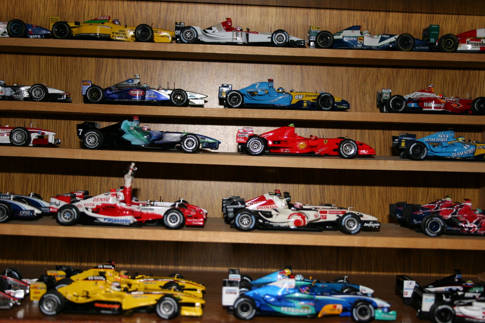 SERGIO GOLDVARG: Pictures of my scale model car collection