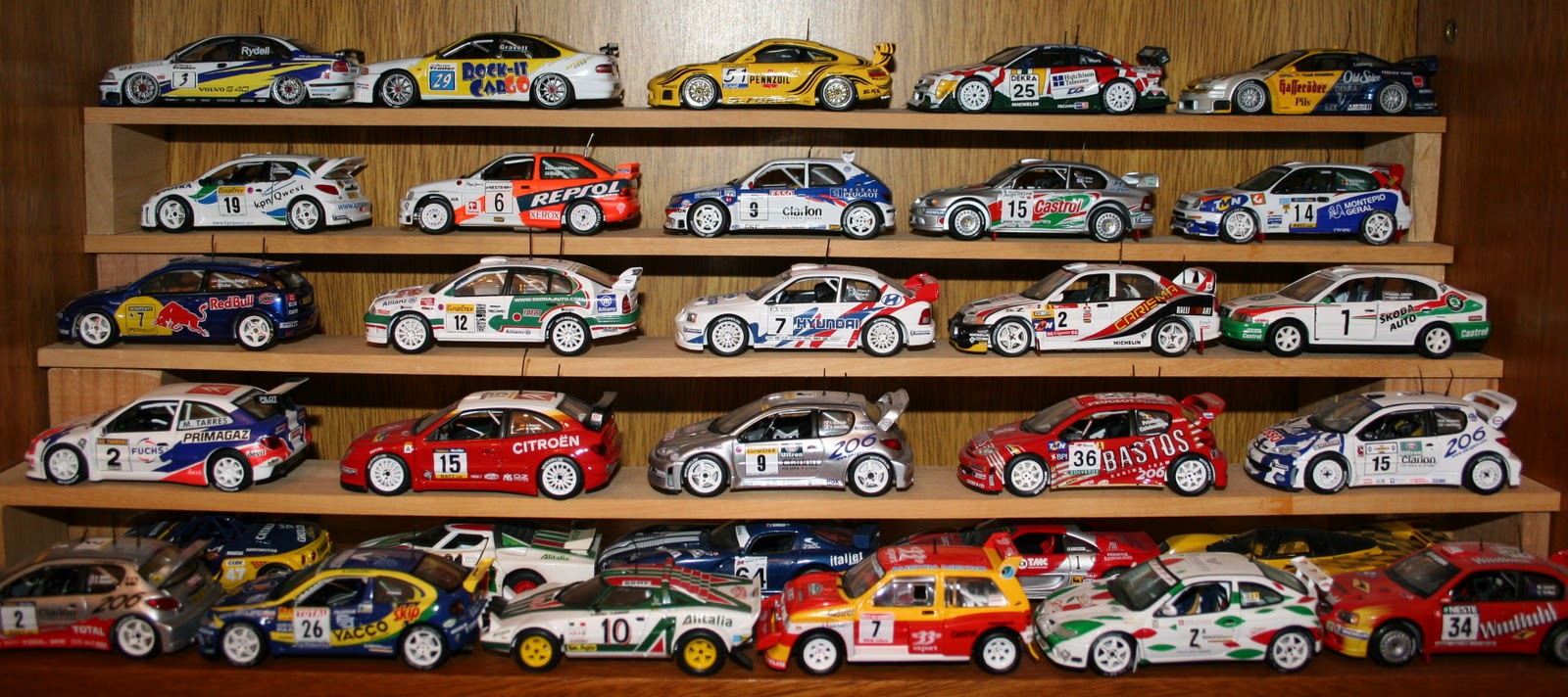 SERGIO GOLDVARG: Pictures of my scale model car collection