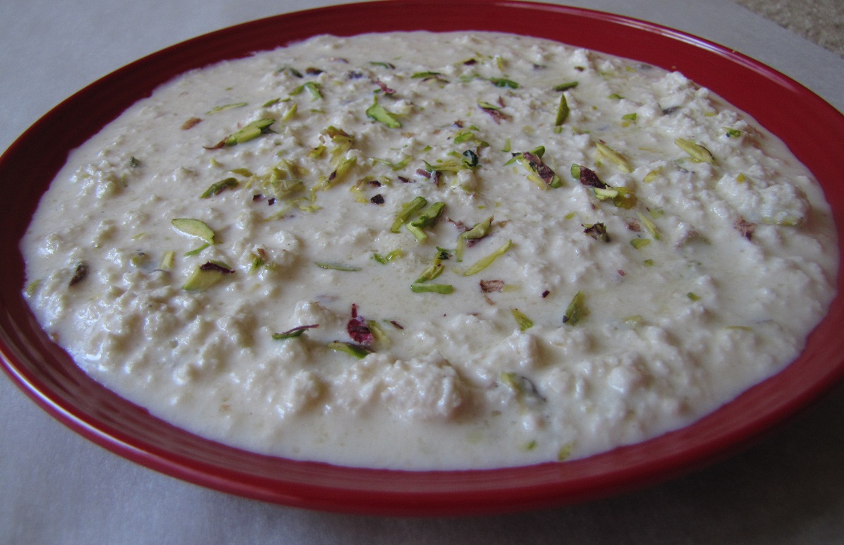 uIndia - Delivering Tradition: 10 Most Popular Indian Sweets You Must Taste