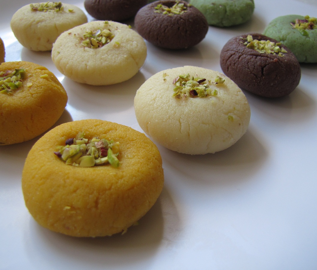Super Yummy Recipes: Peda with 4 Flavors For Janmashtami