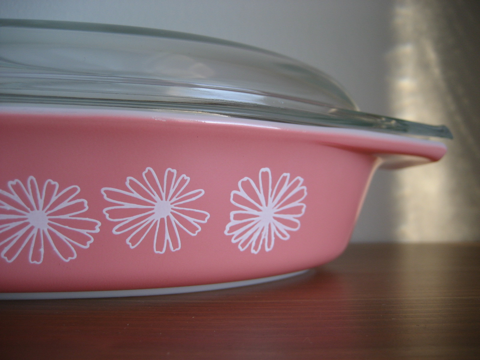 Six Balloons Vintage Delights: Pyrex Pink Daisy
