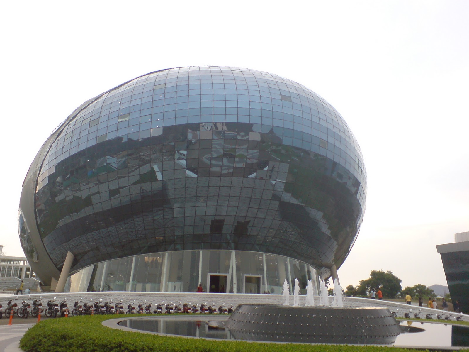 Janani: INFOSYS photos of Dubai & Pune