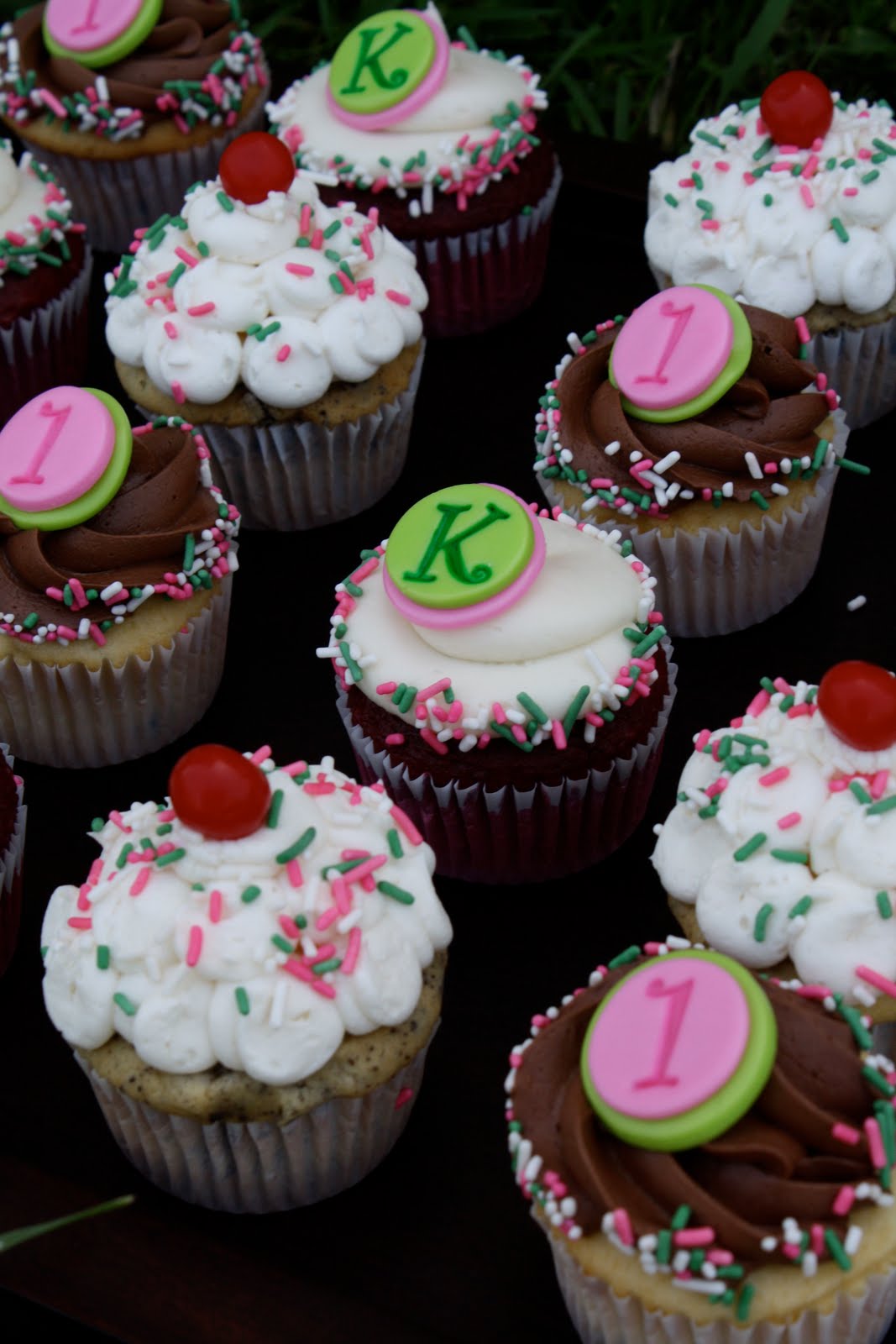 For The Love Of Sugar: Cupcake Themed Cupcakes!!