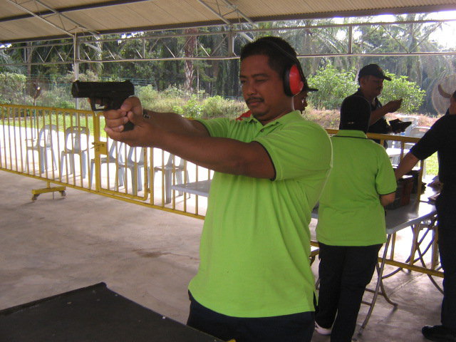 KISAH KAMI: Renew Lesen Senjata Api