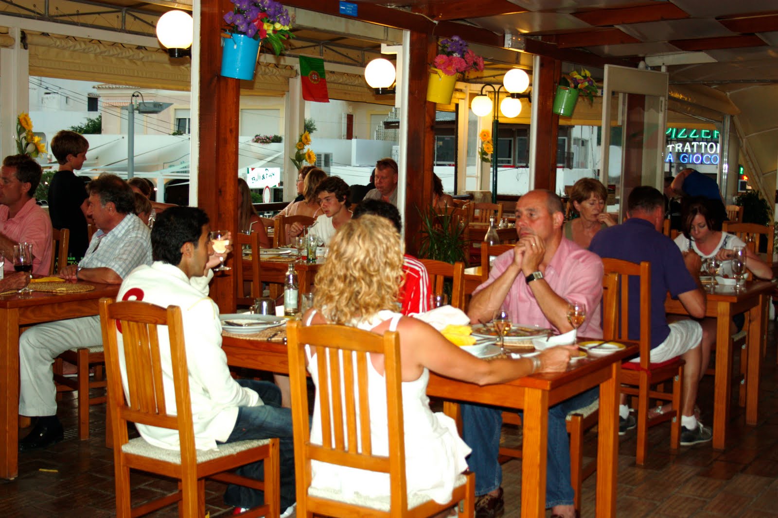 Grifo Planante: RESTAURANTE CASA DA ROCHA
