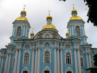 Everyday is a Holledayz: St. Petersburg's Blue