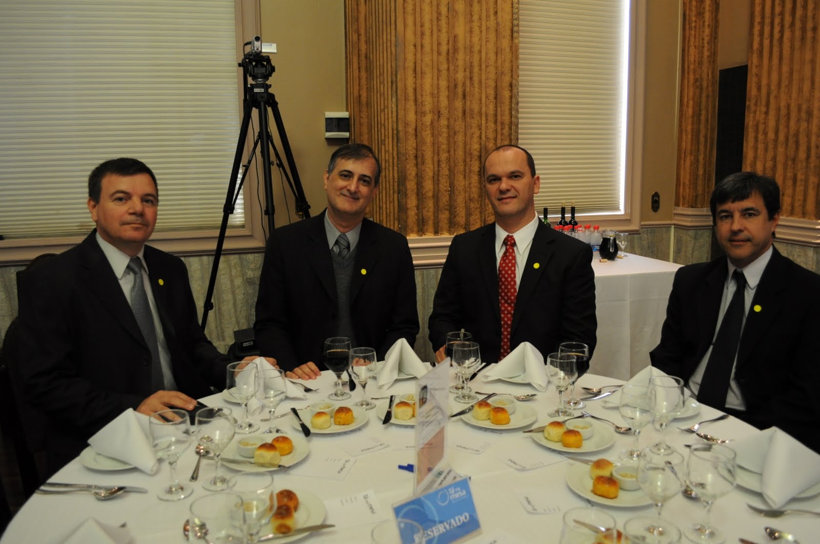 Evento em Destaque: Bernardo Gradin faz palestra no TÁ NA MESA da ...