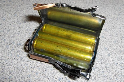 What's inside a 9 Volt Battery?