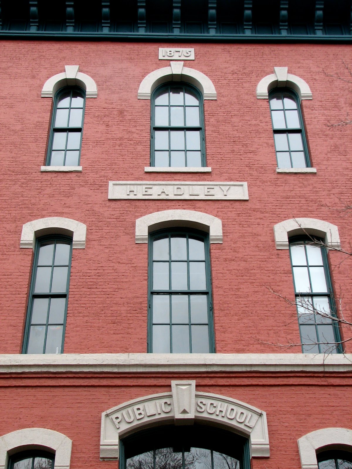 The Oldest School in Chicago | Connecting the Windy City
