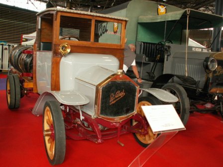 automobile sport passion et collection: Luc Court H4 camionnette